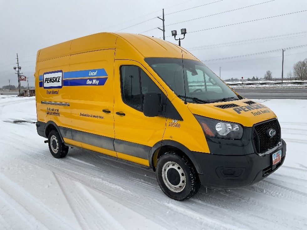 Used Cargo Vans for Sale - Penske Used Trucks