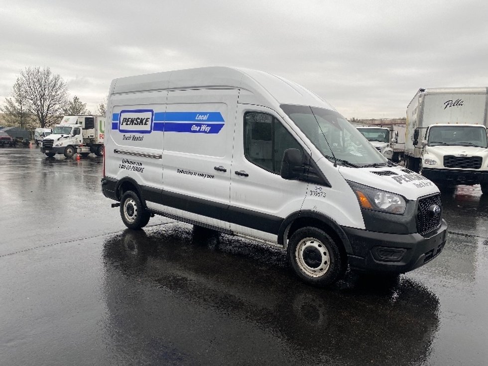 Used Cargo Vans for Sale in KY - Penske Used Trucks