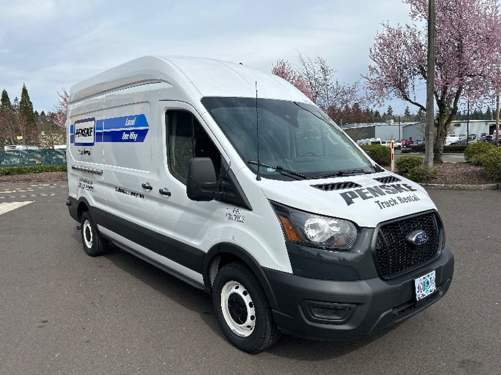 Used Cargo Vans for Sale - Penske Used Trucks