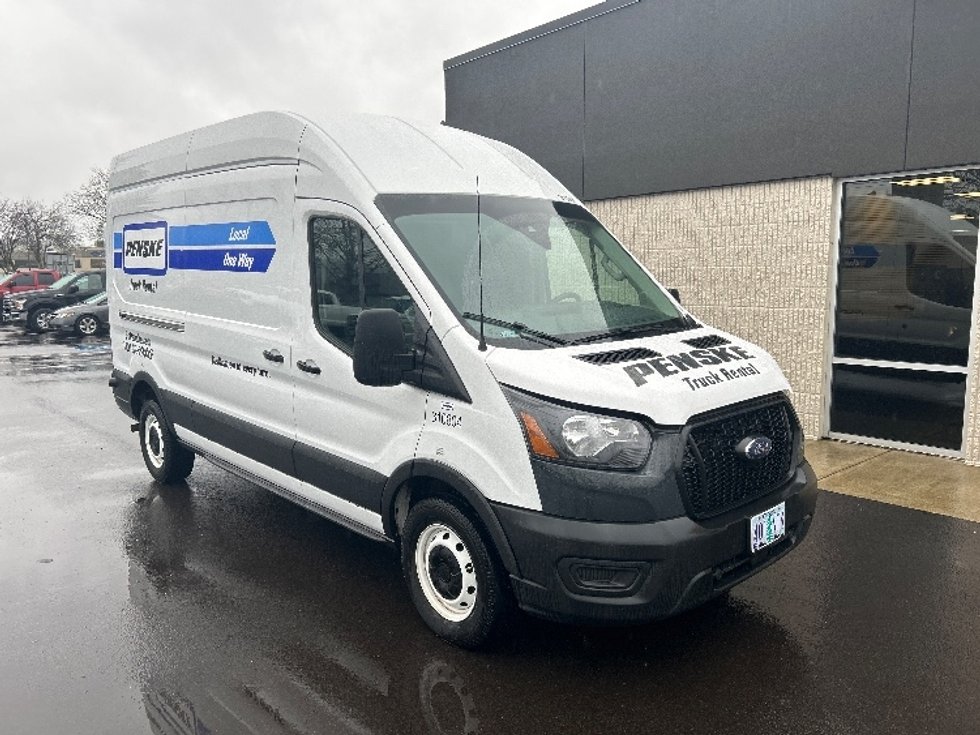 Used Cargo Vans for Sale - Penske Used Trucks
