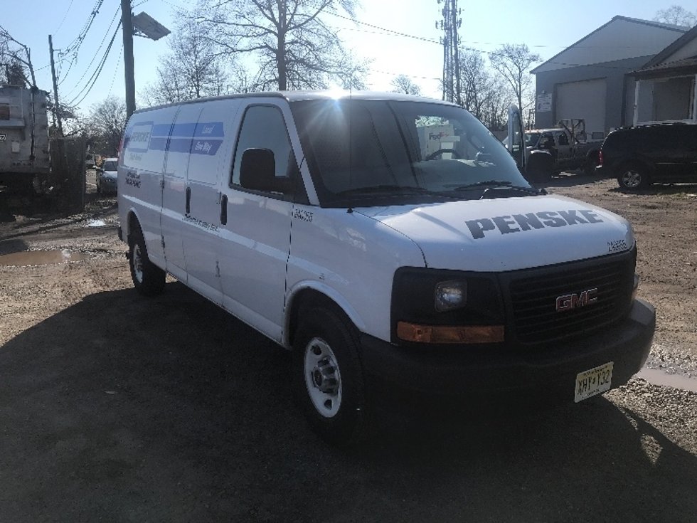 Used Cargo Vans for Sale in NY - Penske Used Trucks
