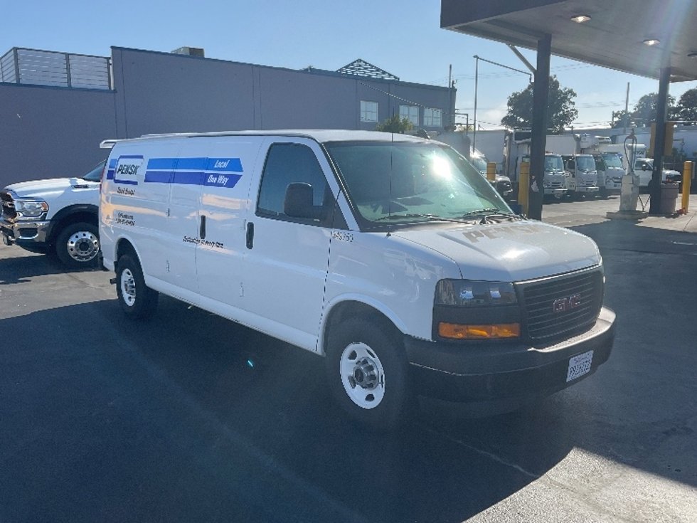 Used Cargo Vans for Sale - Penske Used Trucks
