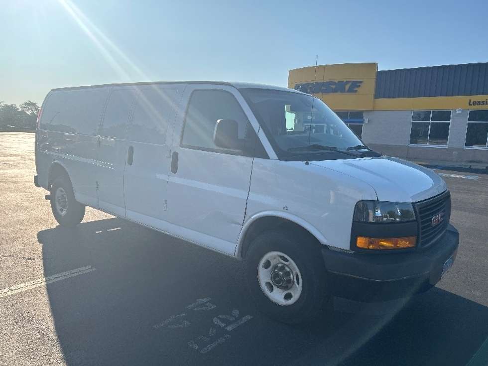 Used Cargo Vans for Sale - Penske Used Trucks