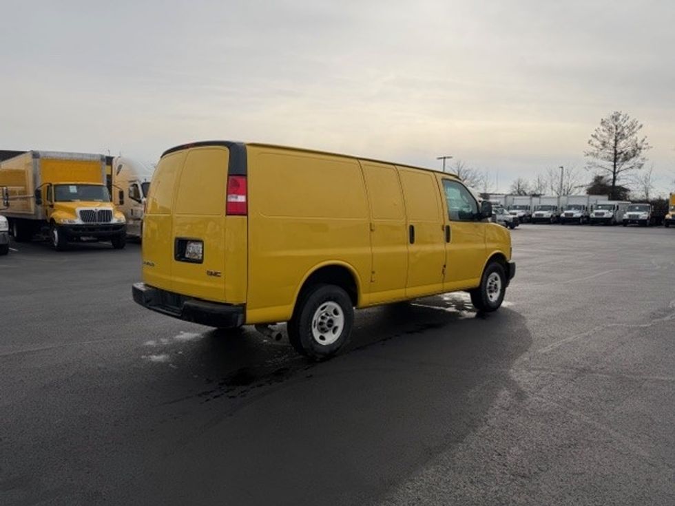 2022 GMC Savana G23405 Cargo Van (Panel Van)