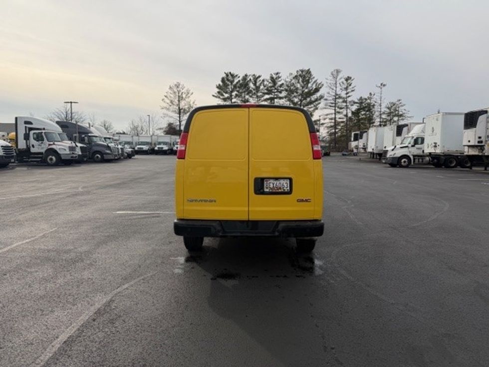 2022 GMC Savana G23405 Cargo Van (Panel Van)