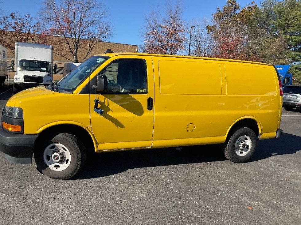2022 GMC Savana G23405 Cargo Van (Panel Van)