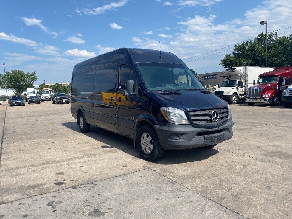 Used Mercedes Cargo Vans for Sale - Penske Used Trucks