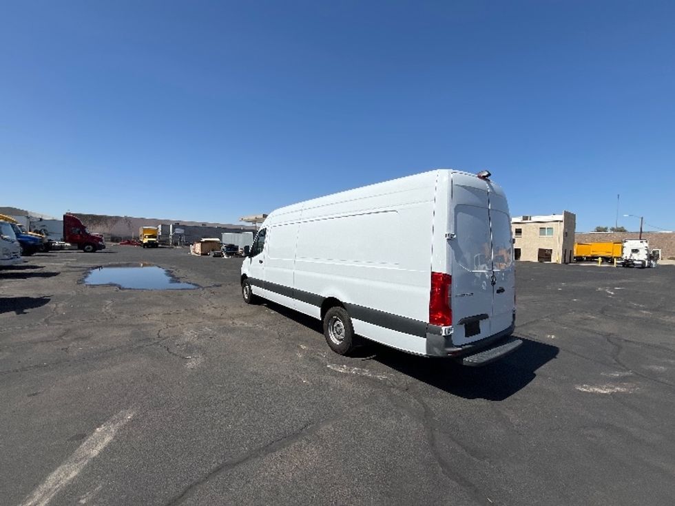 2021 Mercedes Sprinter Cargo Van (Panel Van)