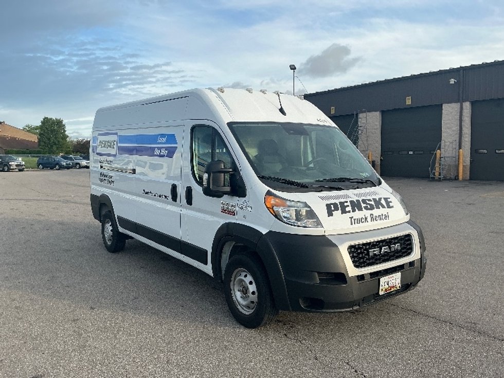 Used Cargo Vans for Sale - Penske Used Trucks