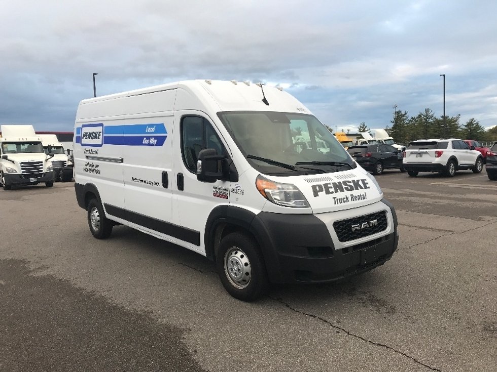 Used Cargo Vans for Sale - Penske Used Trucks