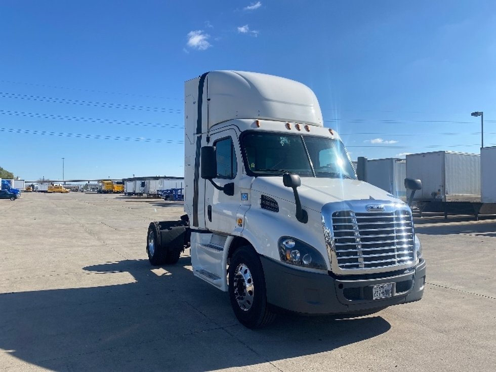 Used Alternative Fuel Trucks & Tractors for Sale - Penske Used Trucks