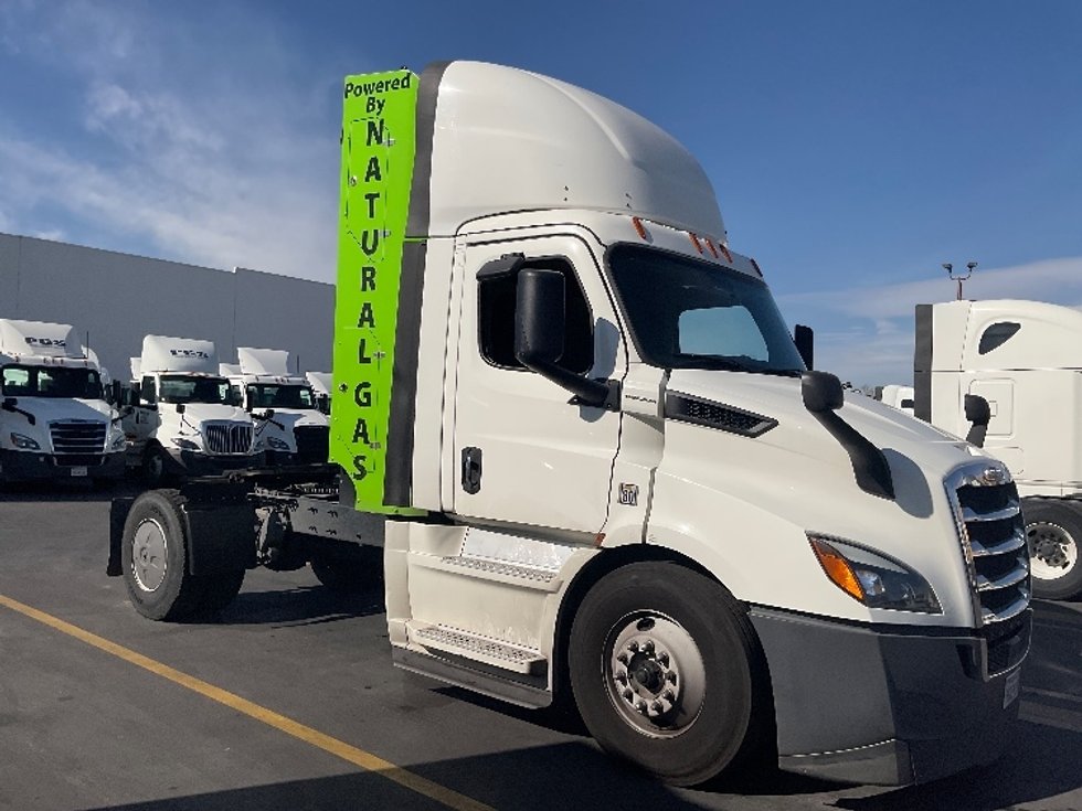 Used Heavy Duty Tractors for Sale - Penske Used Trucks