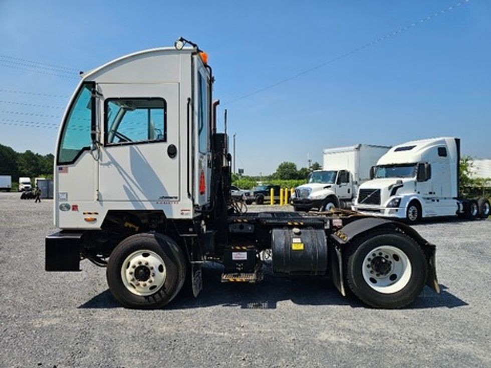 2019 Autocar XSPOTTER Yard Truck