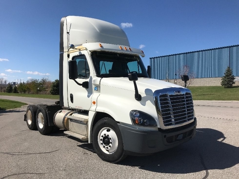 Used Freightliner Trucks For Sale - Penske Used Trucks
