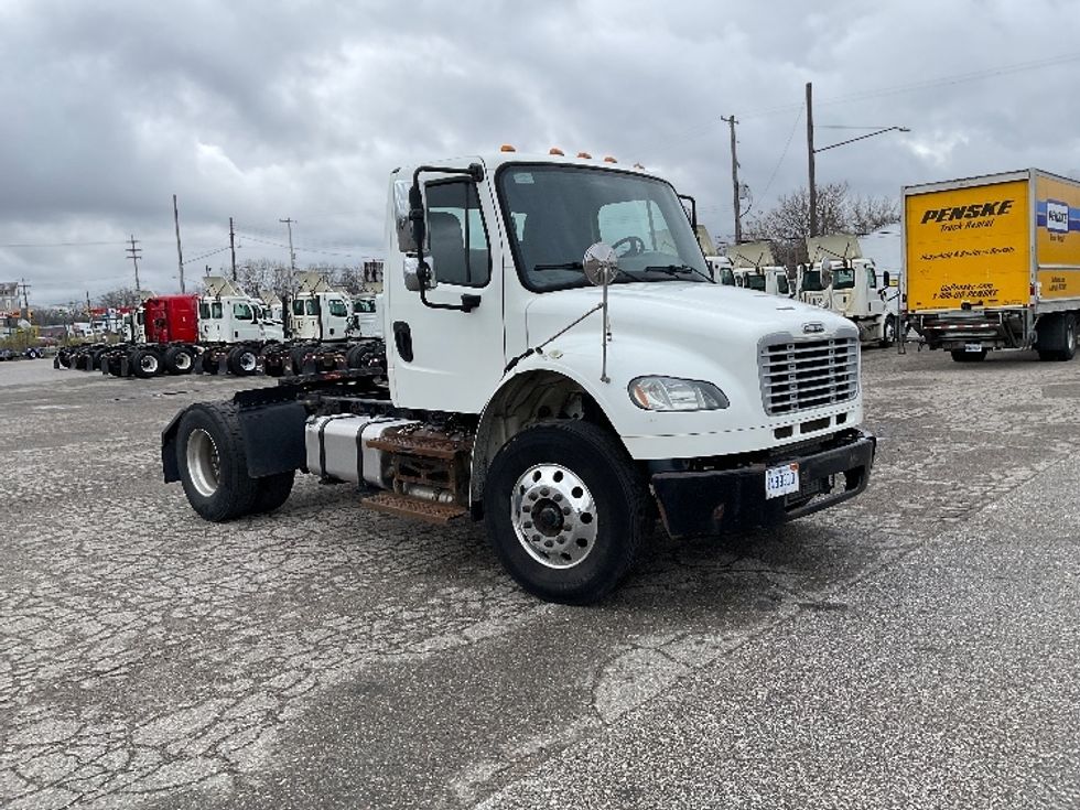 2018 Freightliner M2 Day Cab Tractor