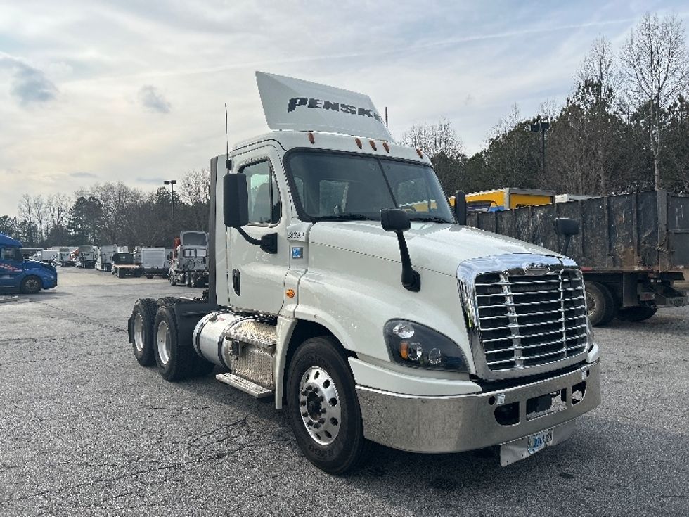 2019 Freightliner Cascadia 12564ST Day Cab Tractor