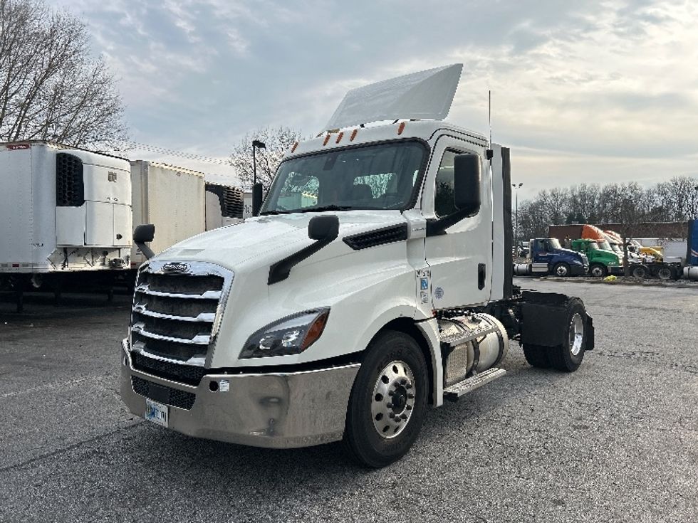 2019 Freightliner T12642ST Day Cab Tractor