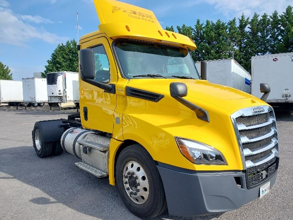 2019 Freightliner T12642ST Day Cab Tractor
