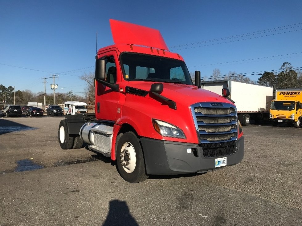 Used Day Cab Trucks for Sale - Penske Used Trucks