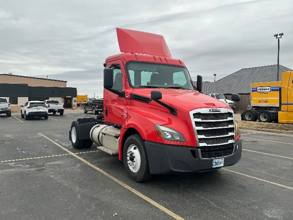 2019 Freightliner T12642ST Day Cab Tractor