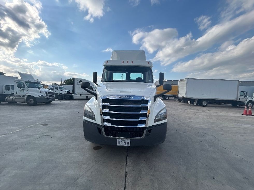 2019 Freightliner T12664ST Day Cab Tractor