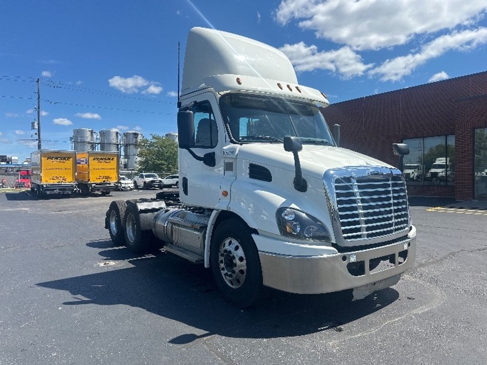 2020 Freightliner Cascadia 11364ST Day Cab Tractor