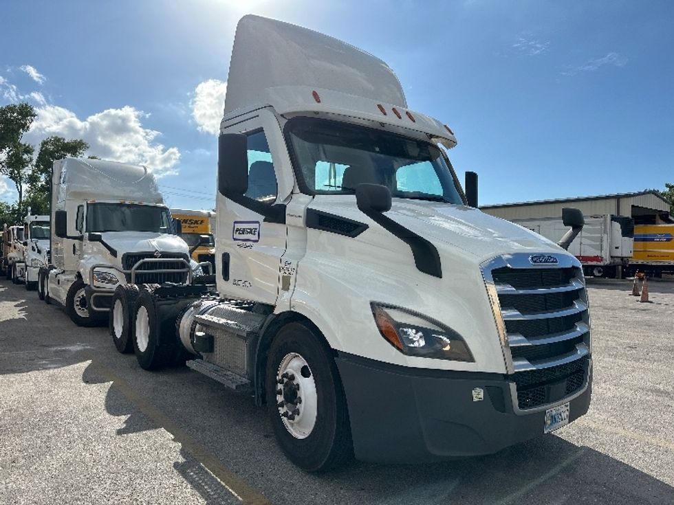 Your Next Used 2020 Freightliner T11664ST, 365527, Is For Sale And ...