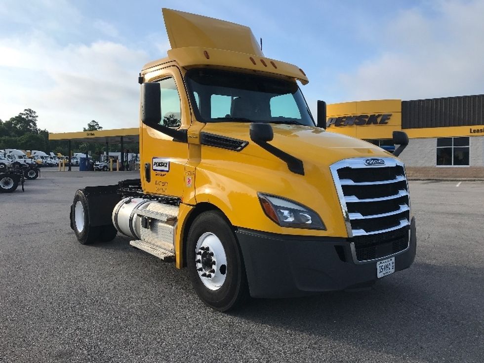 2020 Freightliner T12642ST Day Cab Tractor