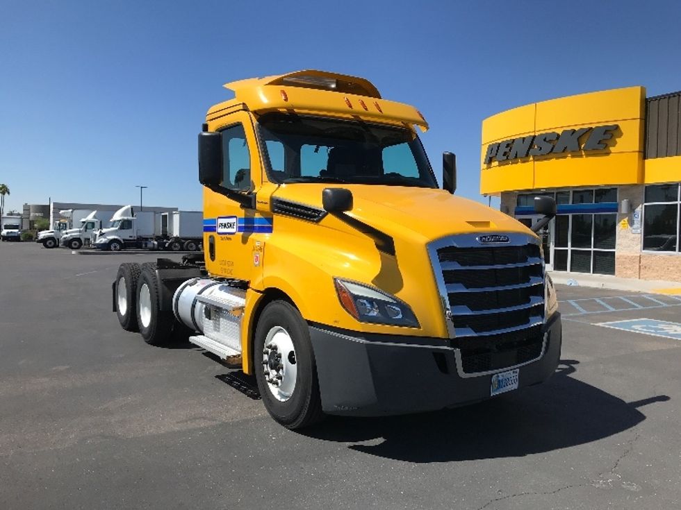 2020 Freightliner T12664ST Day Cab Tractor