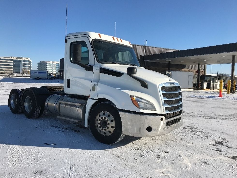 2020 Freightliner T12664ST Day Cab Tractor