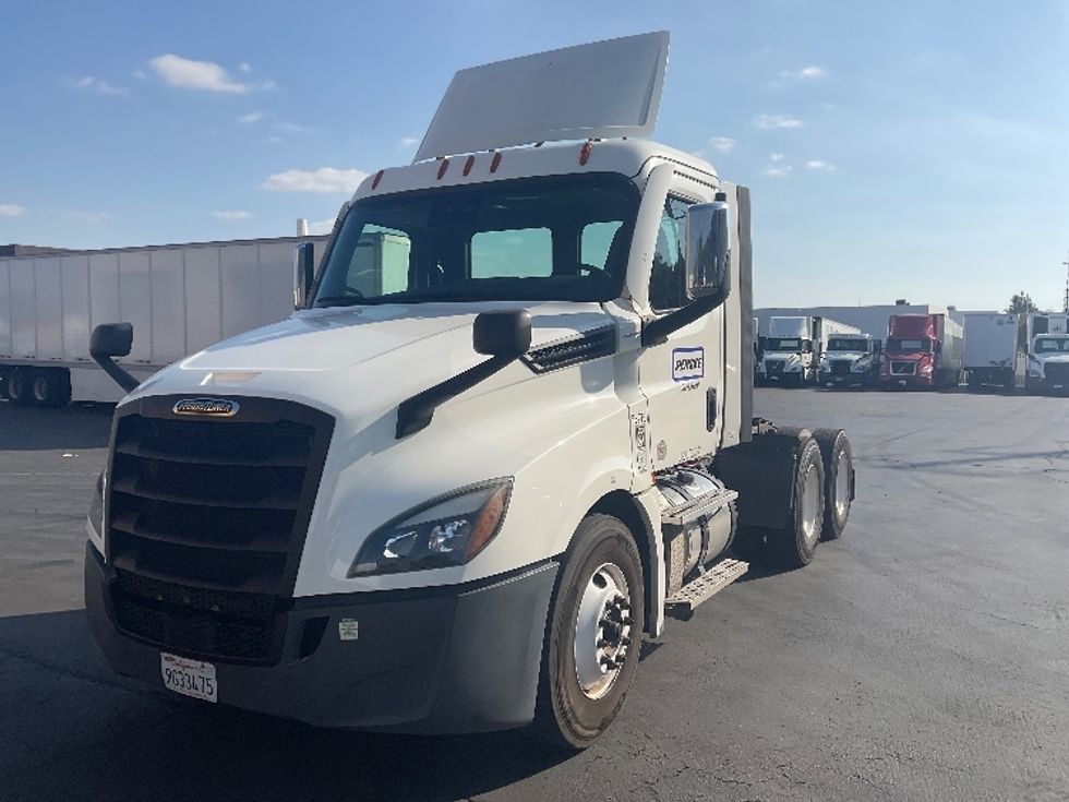 2021 Freightliner T12664ST Day Cab Tractor