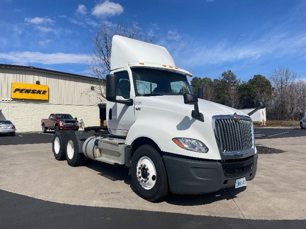 2018 International LT625 Day Cab Tractor