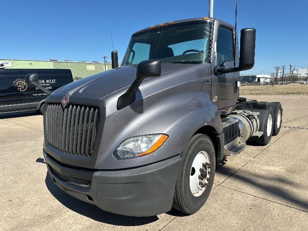 2018 International LT625 Day Cab Tractor