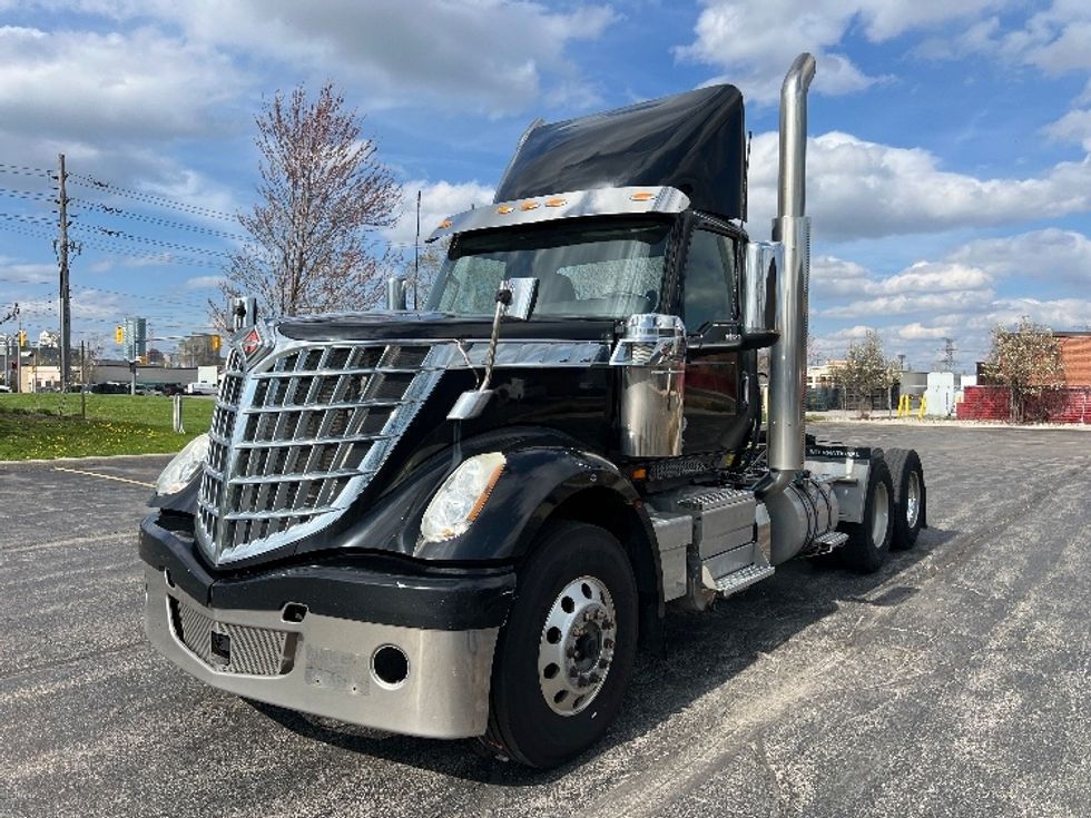 2019 International LONESTAR Day Cab Tractor