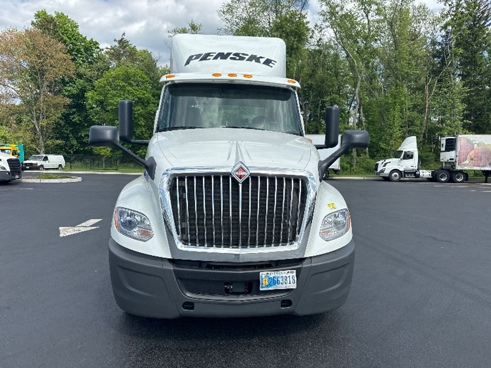 2019 International LT625 Day Cab Tractor