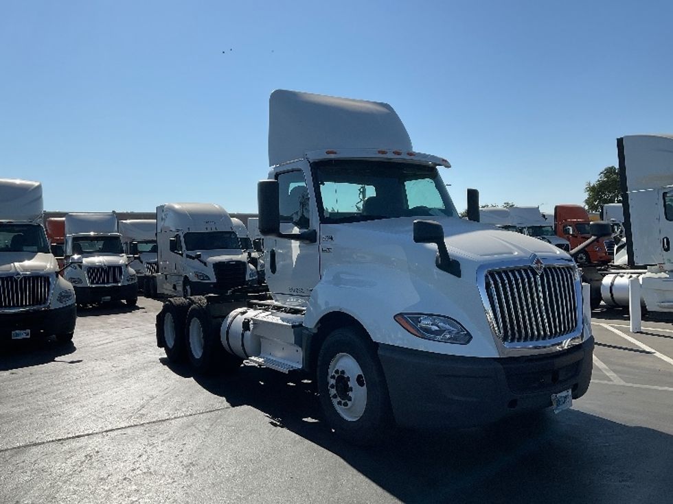 2019 International LT625 Day Cab Tractor