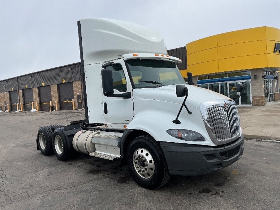 Used Day Cab Trucks for Sale - Penske Used Trucks