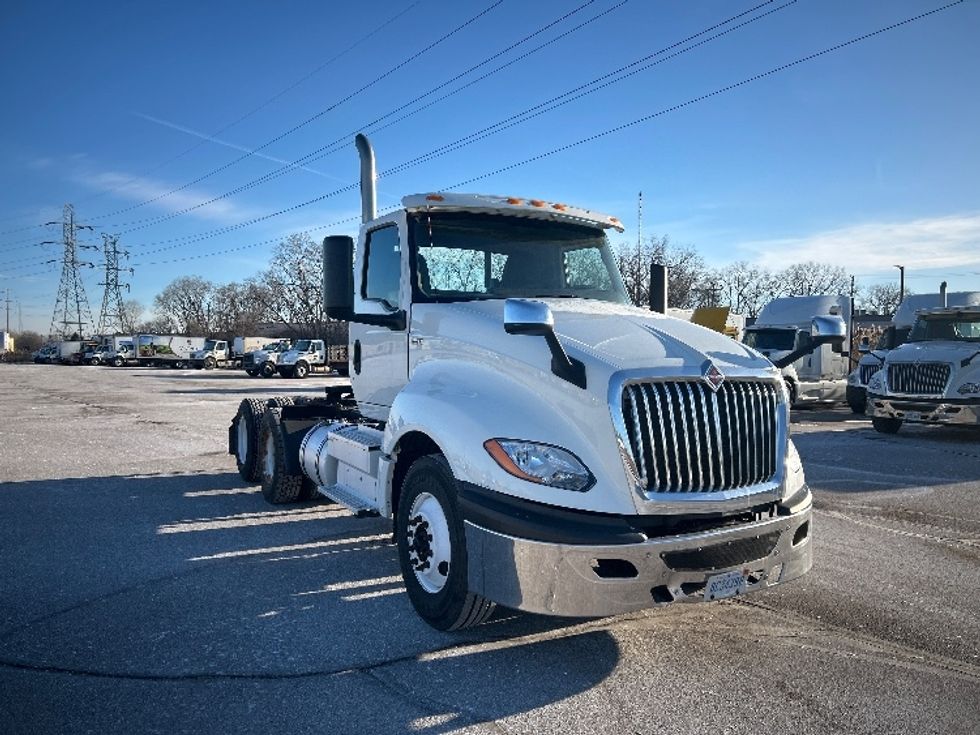 2020 International LT625 Day Cab Tractor