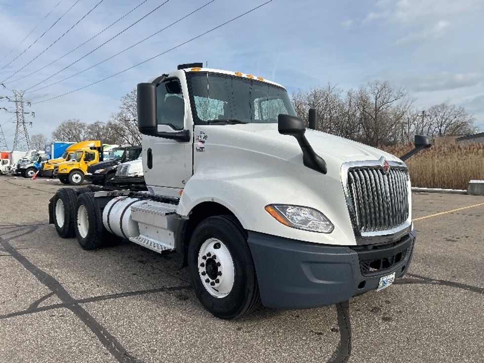 2020 International LT625 Day Cab Tractor