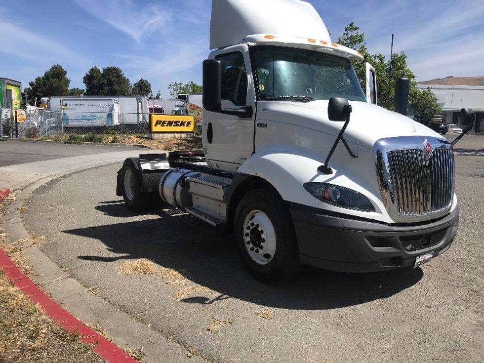 2020 International RH613 Day Cab Tractor
