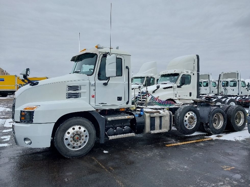 2020 Mack ANTHEM Day Cab Tractor