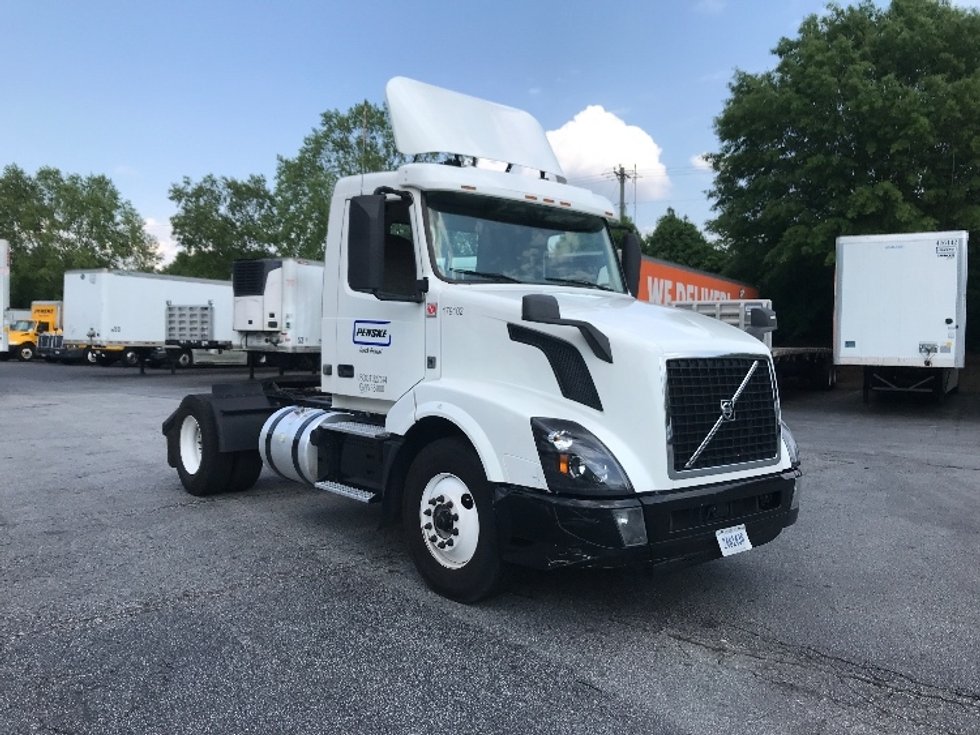 Used Volvo Day Cab Trucks for Sale - Penske Used Trucks