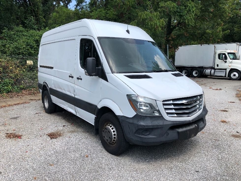 Used Freightliner Mercedes Sprinter Trucks For Sale - Penske Used Trucks