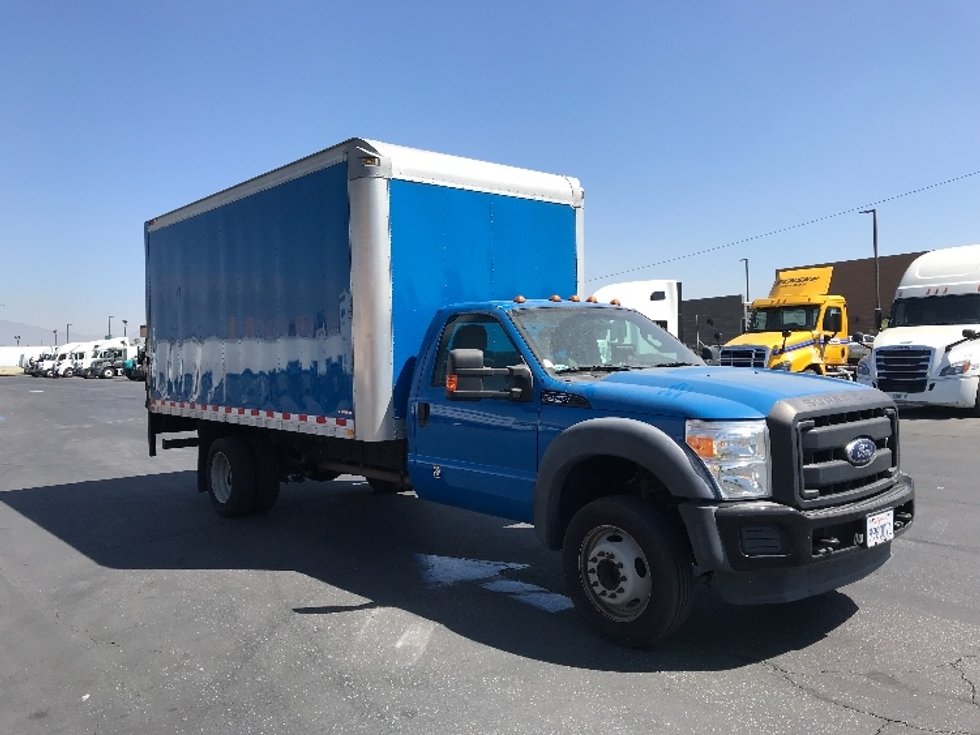 Used Ford Medium Duty Box Trucks for Sale - Penske Used Trucks