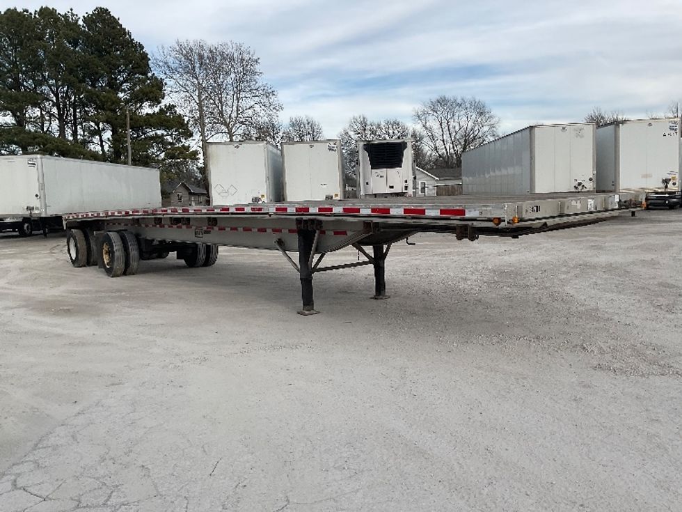 2015 East Trailer Flatbed Trailer