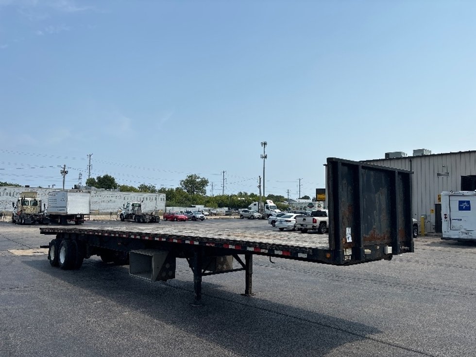 Used Flatbed Trailers for Sale - Penske Used Trucks