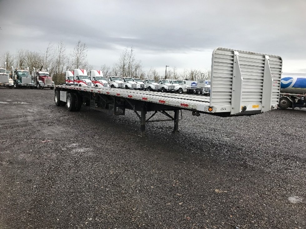 Used Flatbed Trailers for Sale - Penske Used Trucks