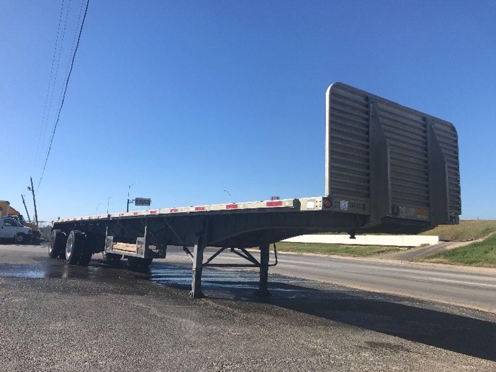 2015 Utility Trailer Flatbed Trailer
