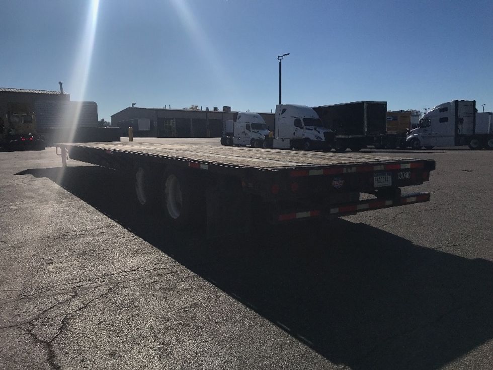 2016 Utility Trailer Flatbed Trailer