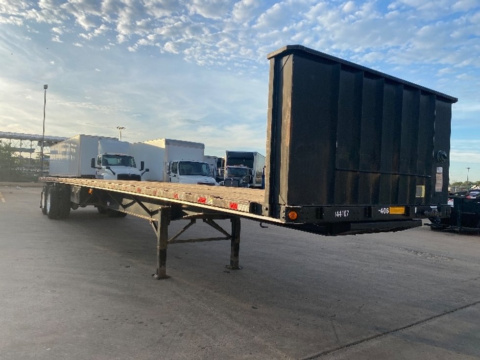 Used Flatbed Trailers for Sale - Penske Used Trucks